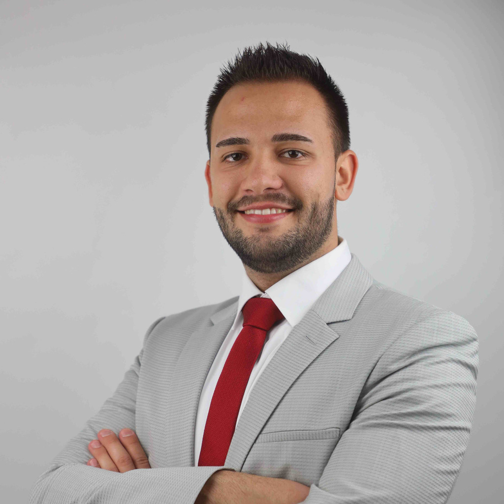 Adrian Arweiler - Senior Financial Auditor - EY (Ernst & Young ...