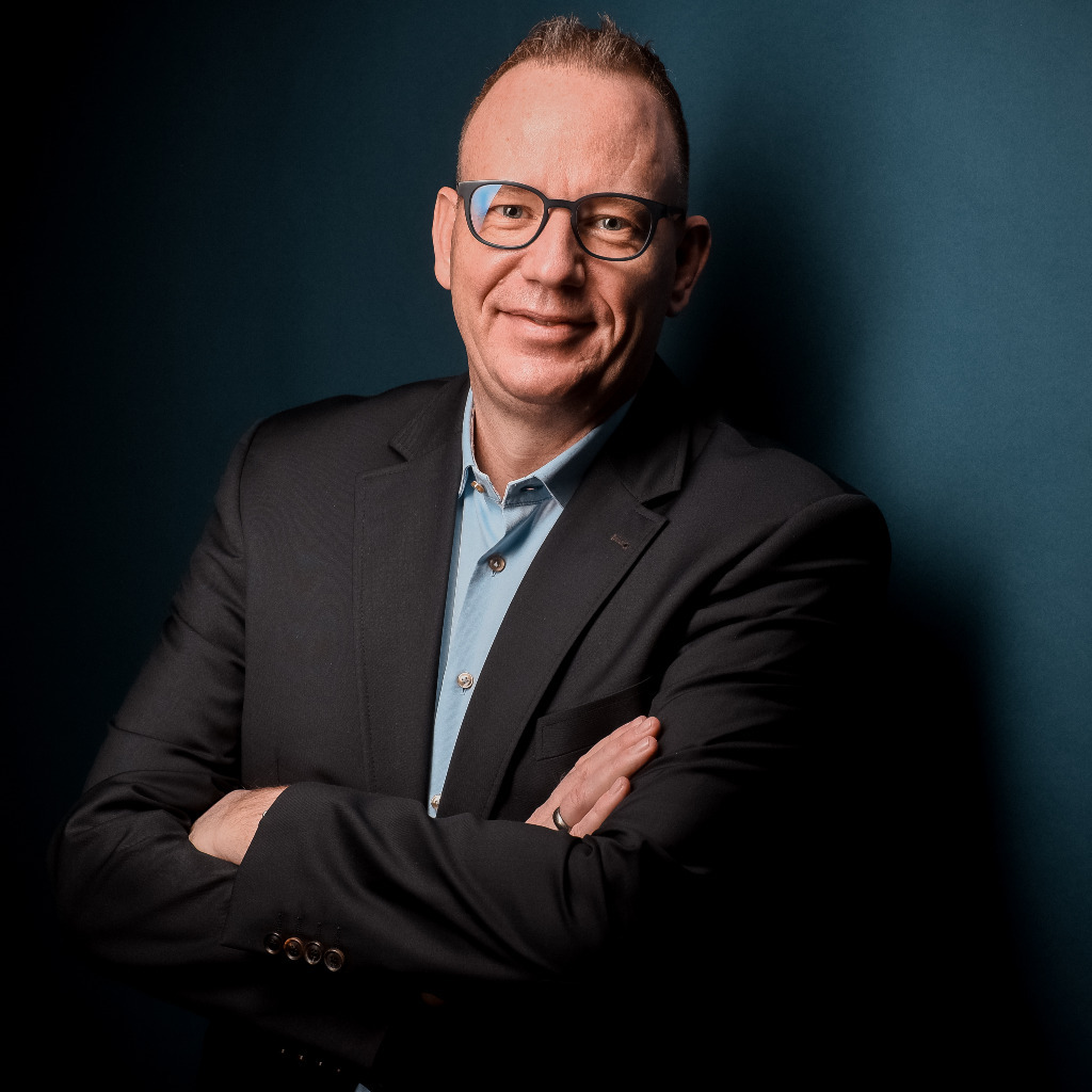 Eric Barwikowski - HMO (head of middle office operations) Germany ...