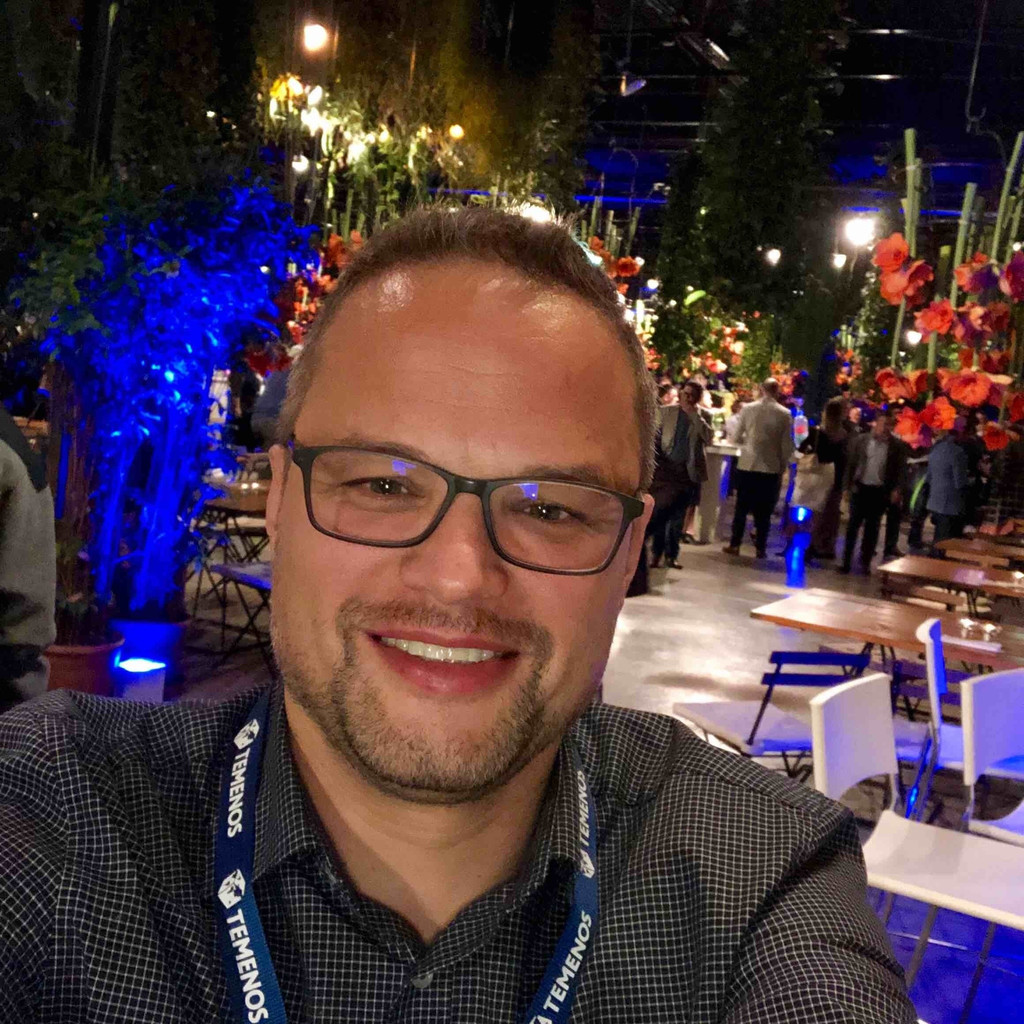 Ralph Weisenburger - Senior Business Expert - Union Investment Services ...