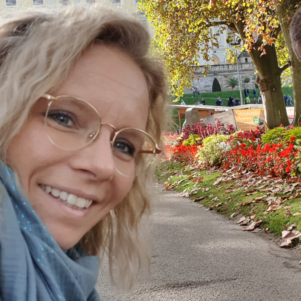 Nicole Batzel - Schnittdirektrice - s.Oliver Bernd Freier GmbH & Co. KG ...