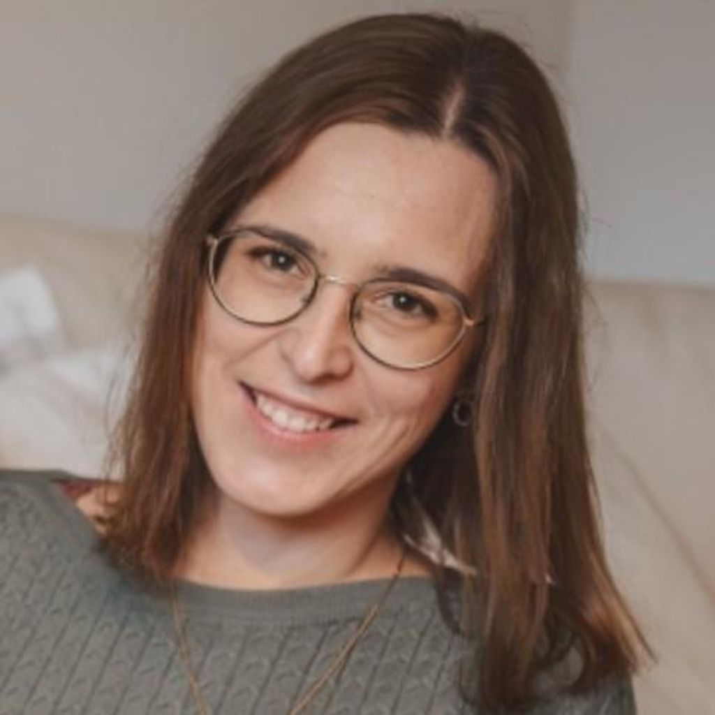 Anna Scheller - Mitarbeiterin im Bereich Kundenberatung Leistungen ...