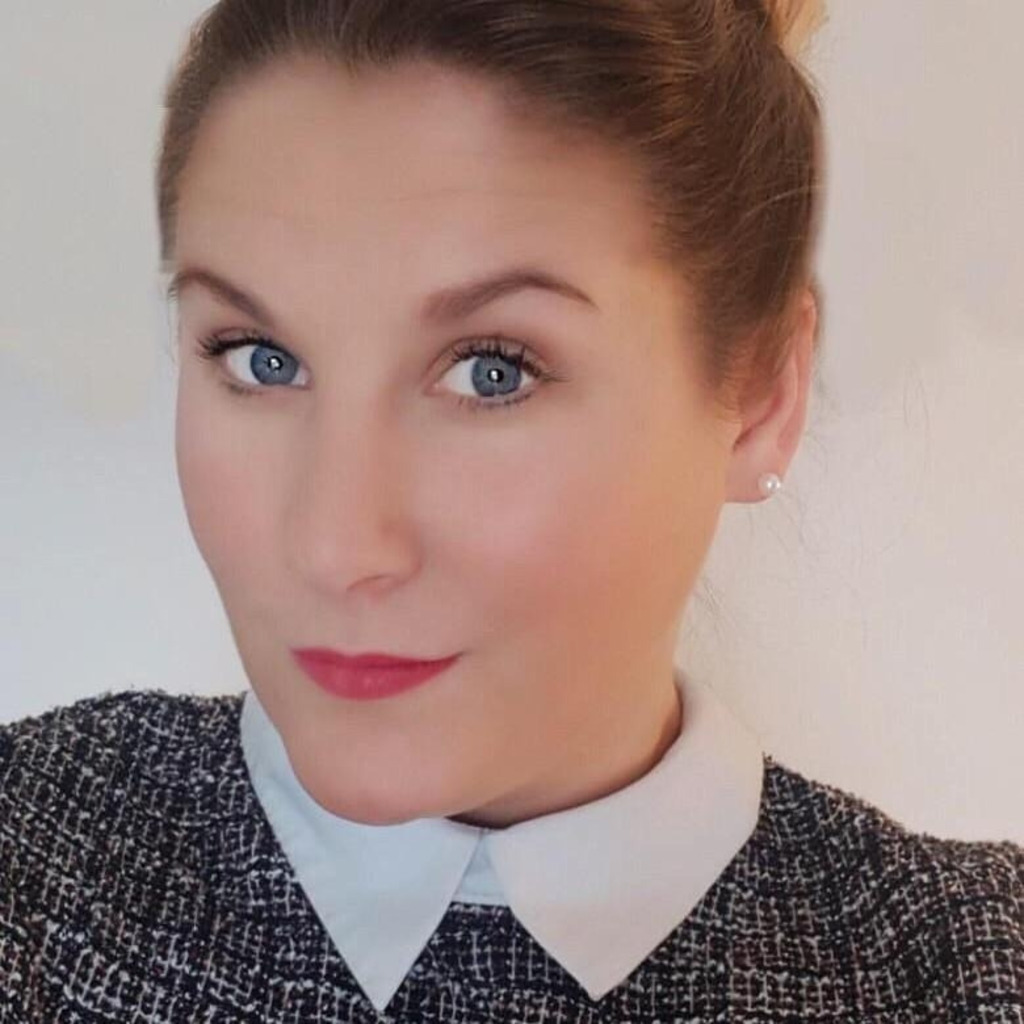 Sarah-Jane Farwell - Purser/ Base Manager - Sundair GmbH | XING