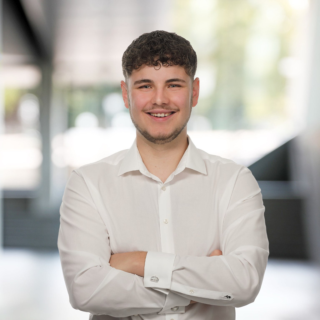 Tim Ullrich - Sachbearbeiter Ersatzteilvertrieb - IST METZ GmbH & Co. KG | XING