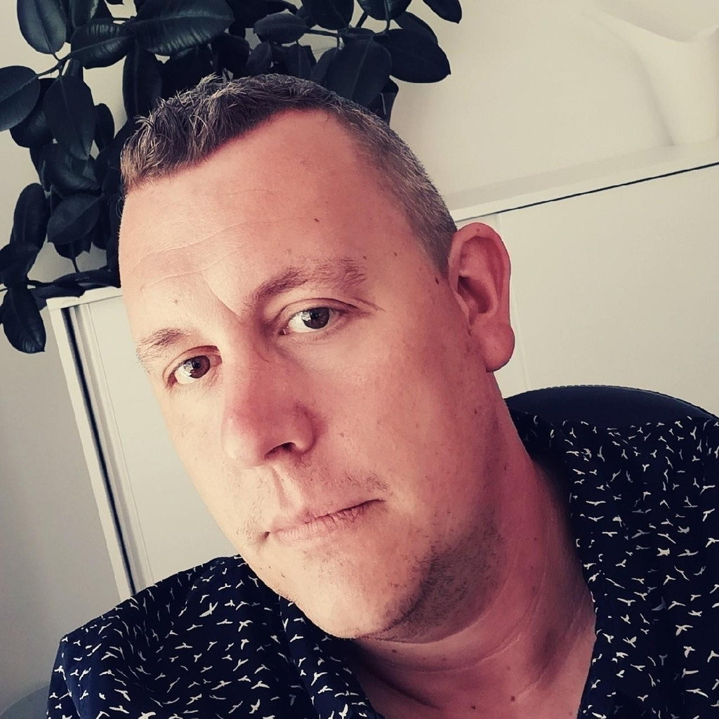 Daniel Mau - Garantie u. Reklamationswesen QM - EFAFLEX Tor- und ...