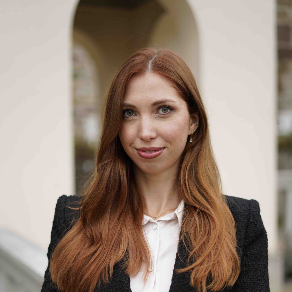 Julia Geiger - Entwicklungsingenieurin - Bertrandt Group | XING