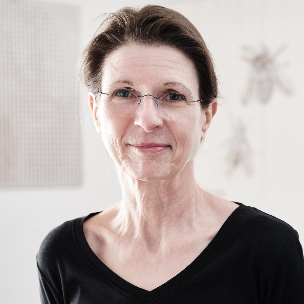 Beate Christine Winkler - Diplom-Bildhauerin - freiberuflich tätig | XING