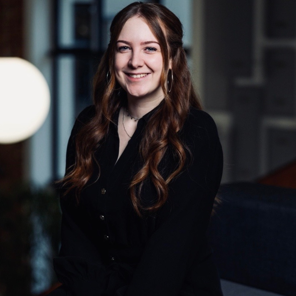 Jennifer Schmid - Vertriebsmitarbeiter - Schloz Wöllenstein | XING