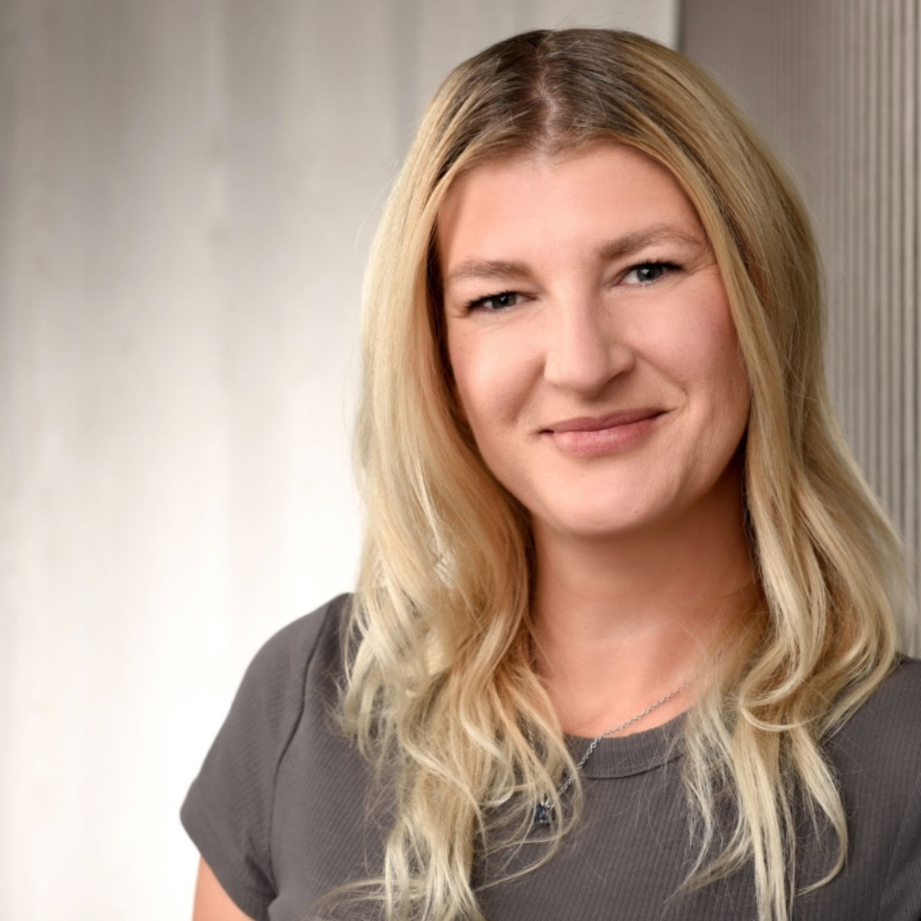 Nicole Born - Leitung der Lagerlogistik - Intersport Knudsen | XING