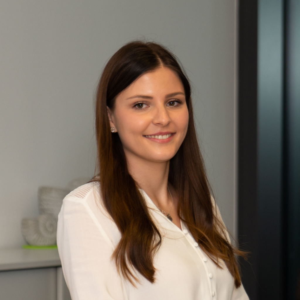 Annika Schneider - Teamleiterin Vertriebsinnendienst Export - Scheppach ... Annika Schneider - Teamleiterin Vertriebsinnendienst Export - Scheppach ...