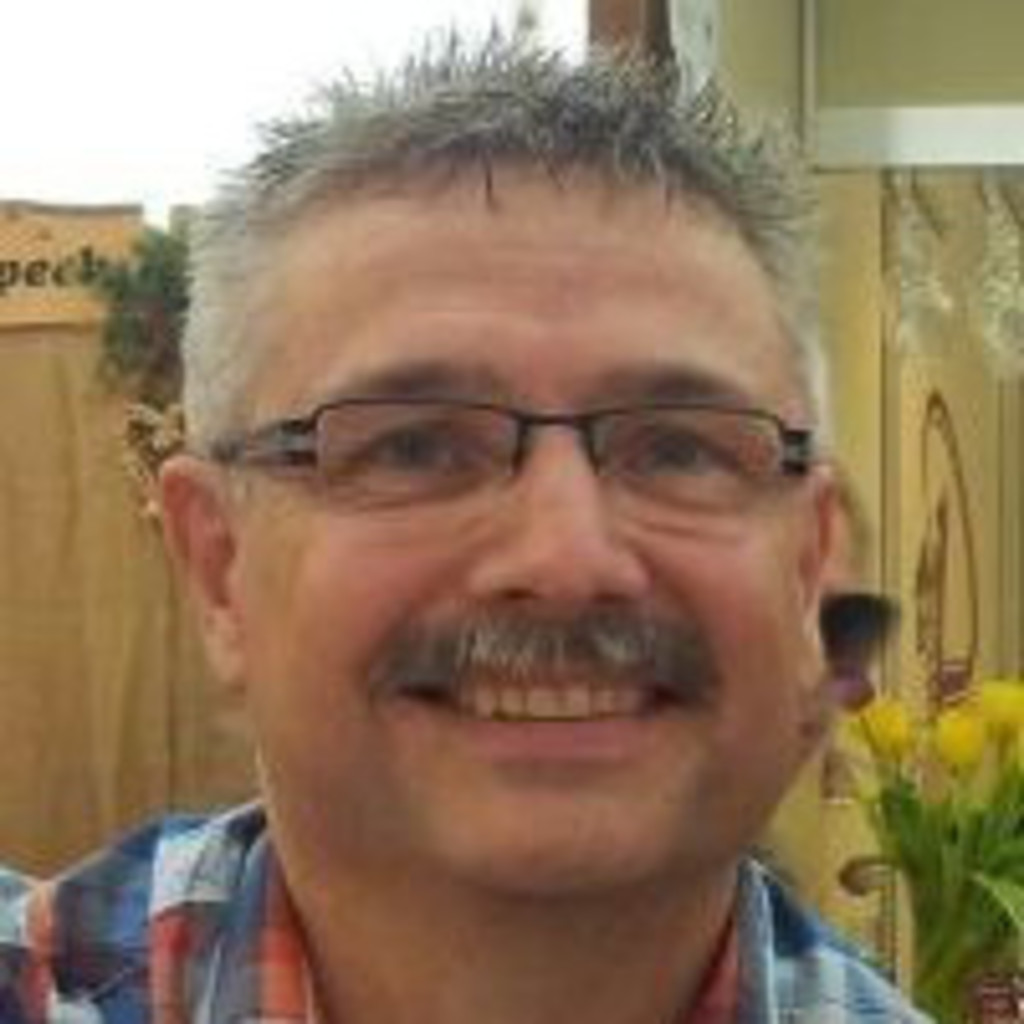 Thomas Münch - Leiter Serien-u. Langfeldleuchtenfertigung - Eaton's ...