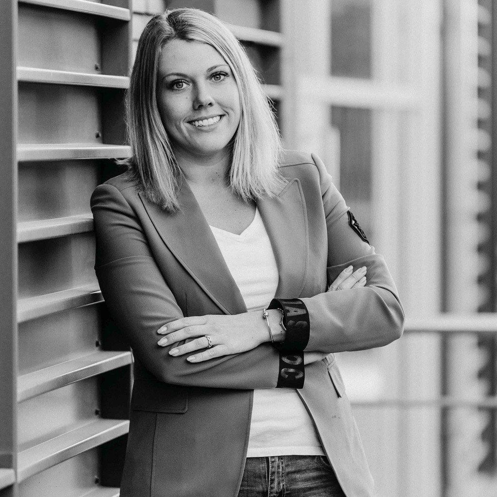 Lisa-Marie Reitz - Manager Contracting & Processing - 1&1 | XING