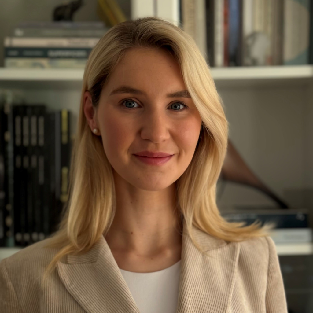 Andrea Mertens - Leiterin QM-Vermessung und Planwerk - Syna GmbH | XING