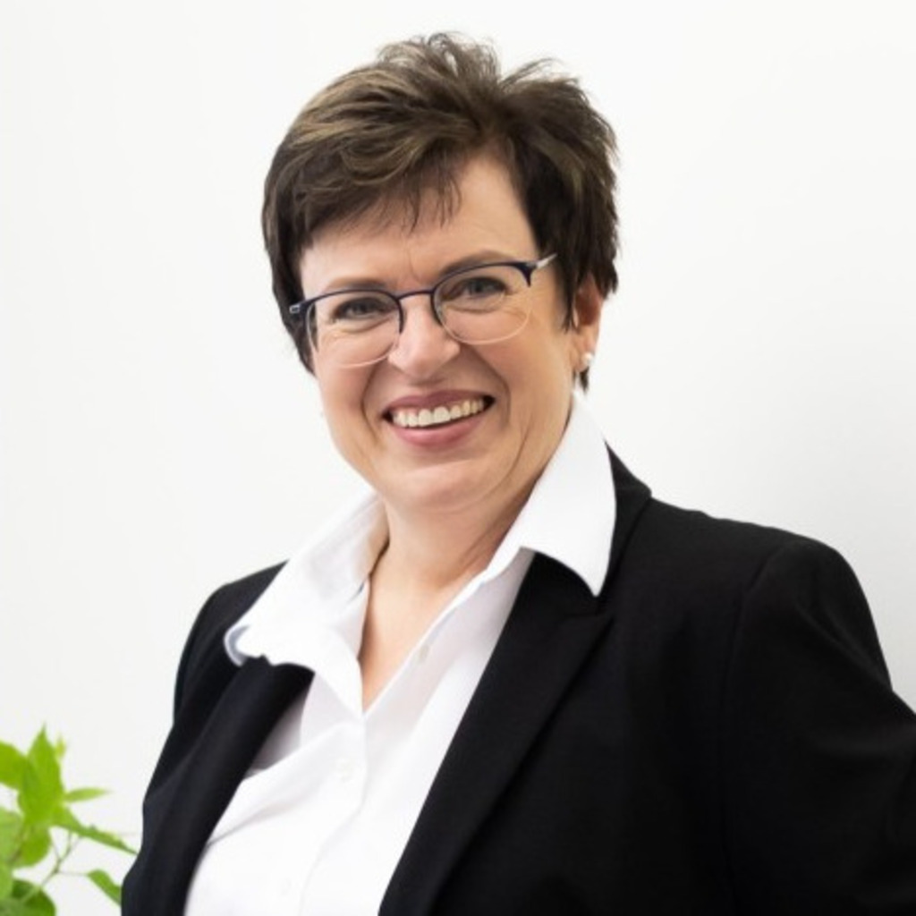 Renate Gleißner - Bezirksdirektorin - LBS Landesbausparkasse Süd | XING