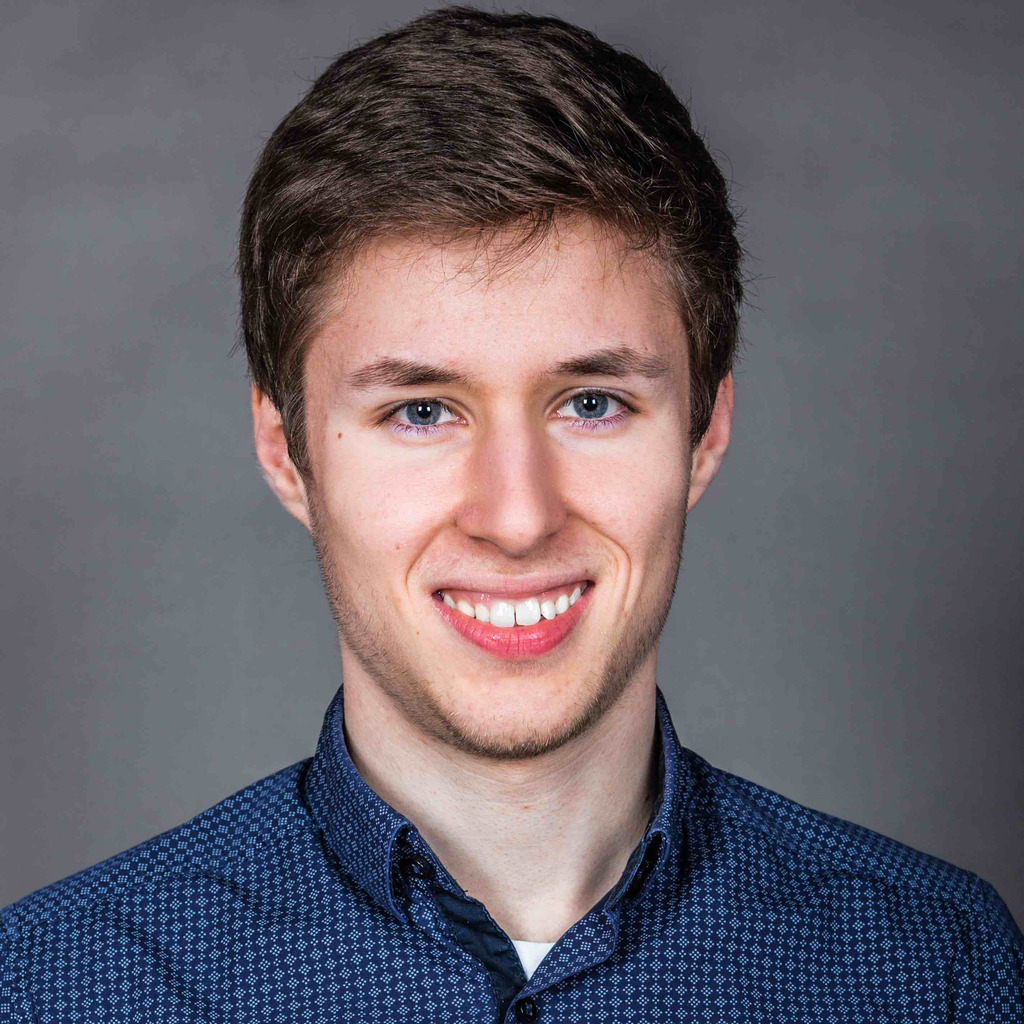 Hendrik Schneider - Management Consultant - VARIO Software AG | XING