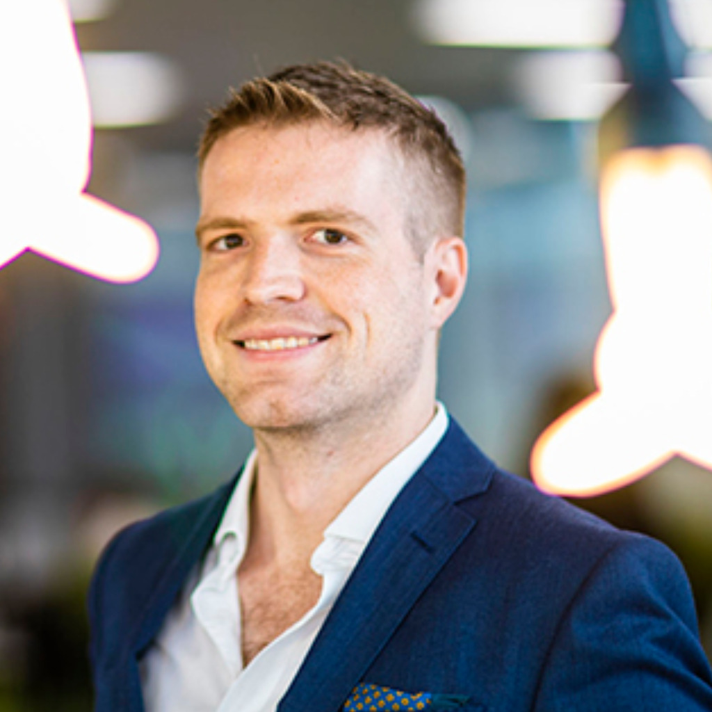 Mitarbeitende von Oliver James | XING