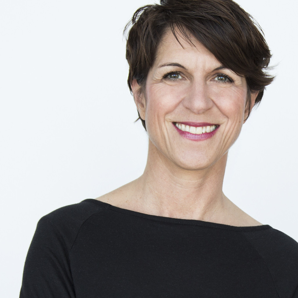 Almuth Lorey - Grafik Designerin I Owner - Granatäpfel Kommunikation | XING