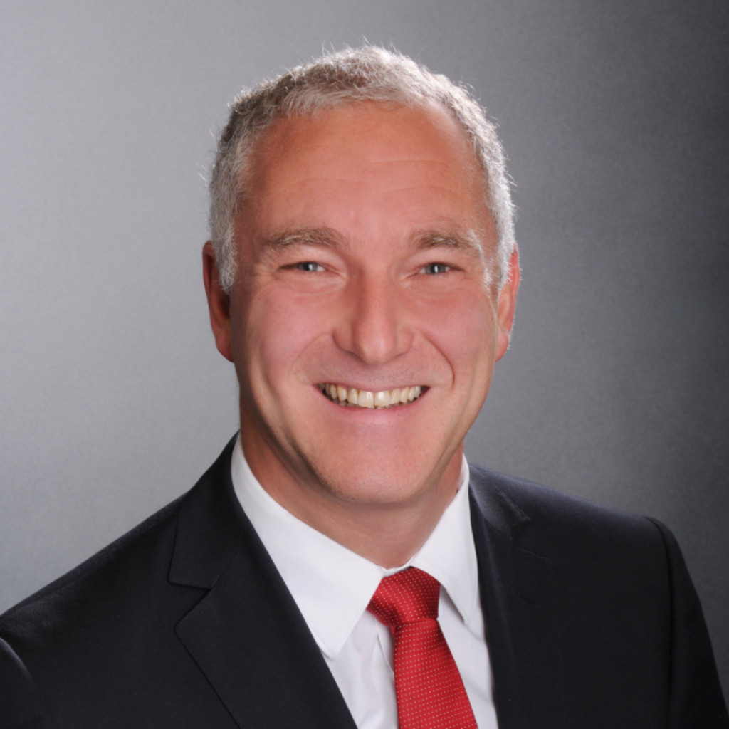 Michael Besser - Senior Vice President IT Entwicklung; Geschäftsführer ...