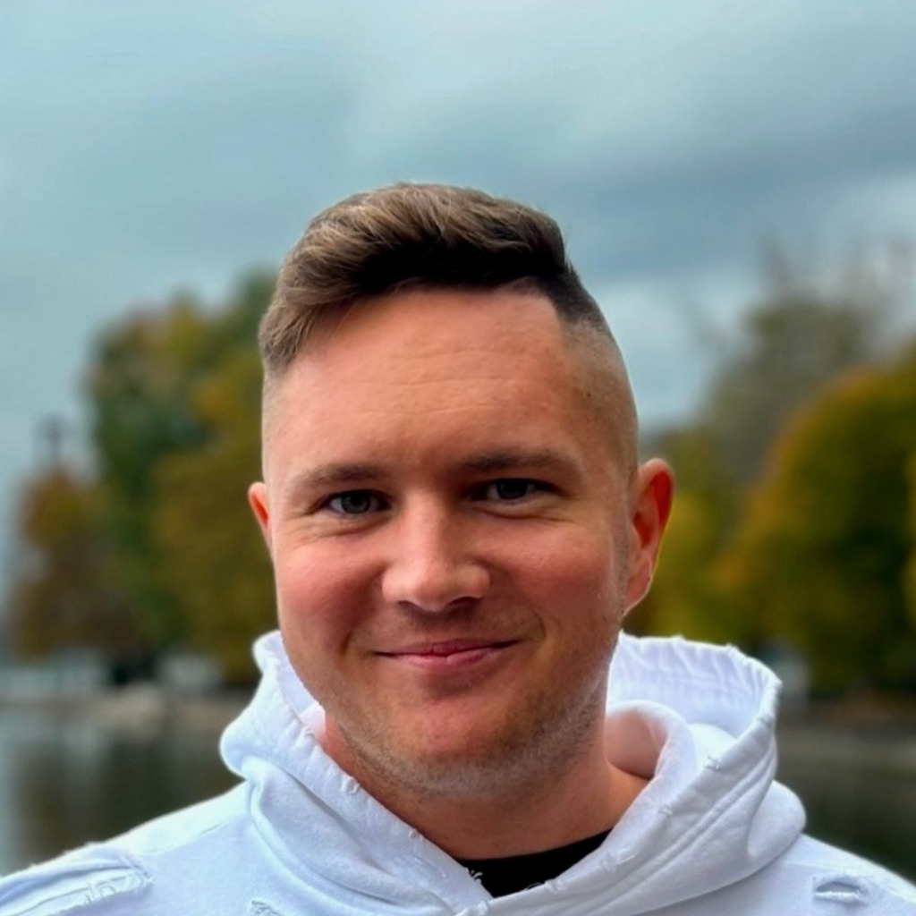 Robin Fricke - Personalvermittlung & Social Media Marketing - thomas ...