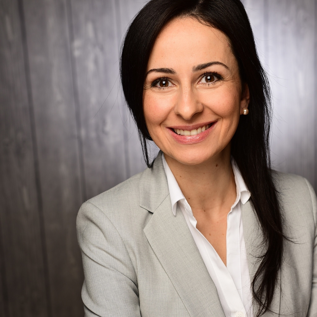 Caroline Pertschi - System Architect Cryogenic Hydrogen - Faurecia ...