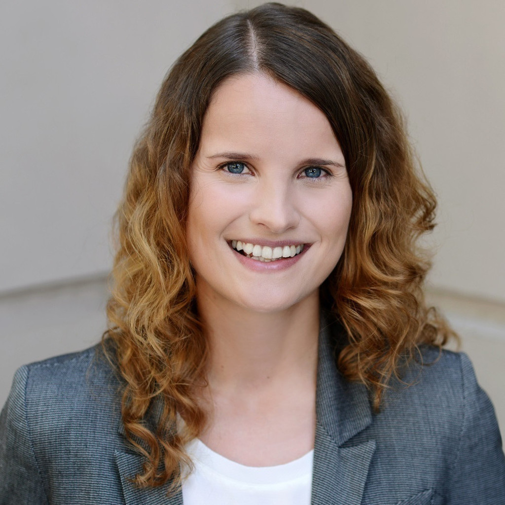 Iris Minichmayr - PhD student, scientific assistant, lecturer - Freie ...