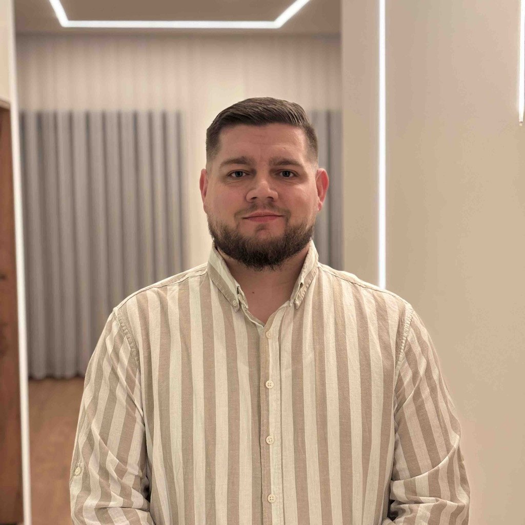 Amel Cosic - Spezialist Kapazitätsmanagement - Salzburger ...