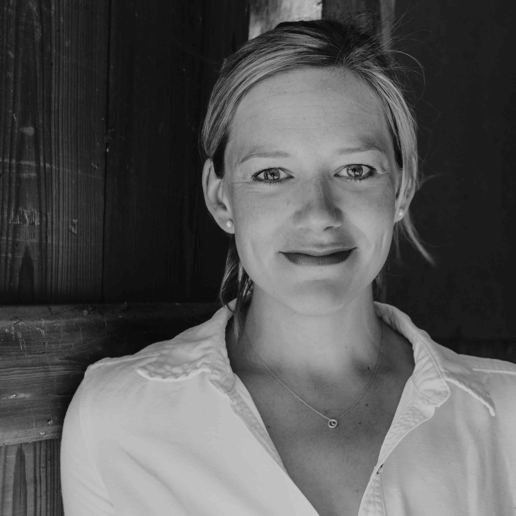 Louisa Victoria Thieme - Recruiter - People Search - Executive Search ...