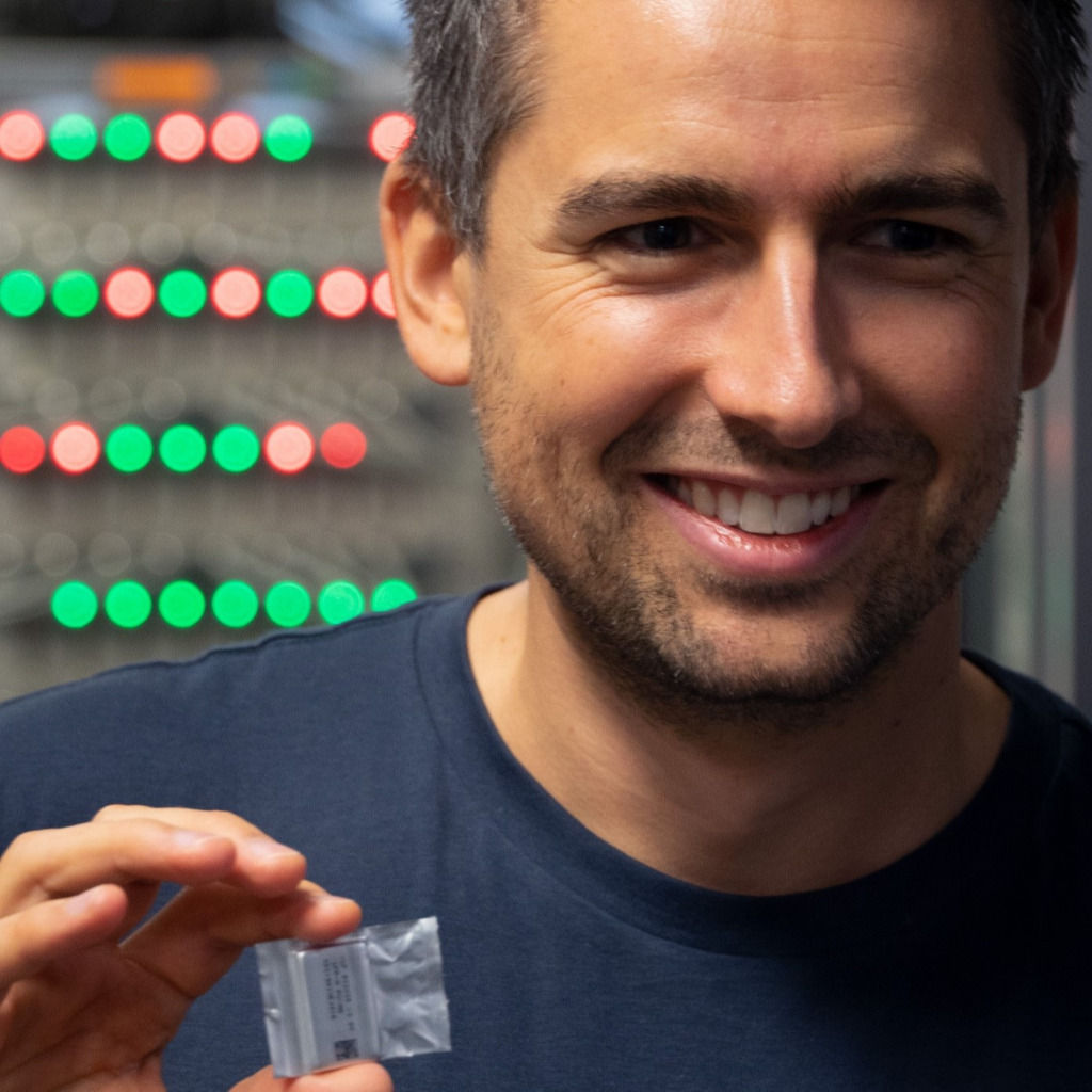 Prof. Michael Metzger - Herzberg-Dahn Chair for Advanced Battery ...