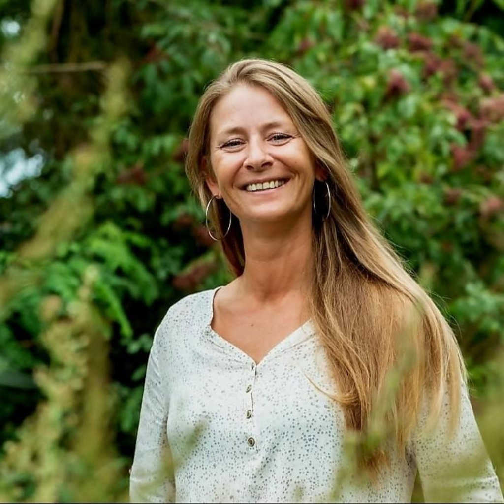 Antje Gerlich - Geschäftsführerin - Gesellschaft für Vogelschutz | XING