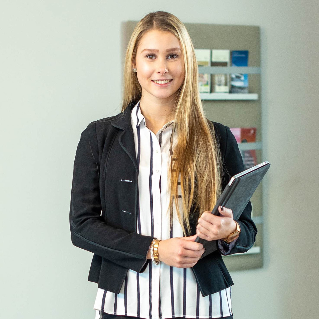 Lisa Bauser - Teamlead Payroll - Camlog Management GmbH | XING