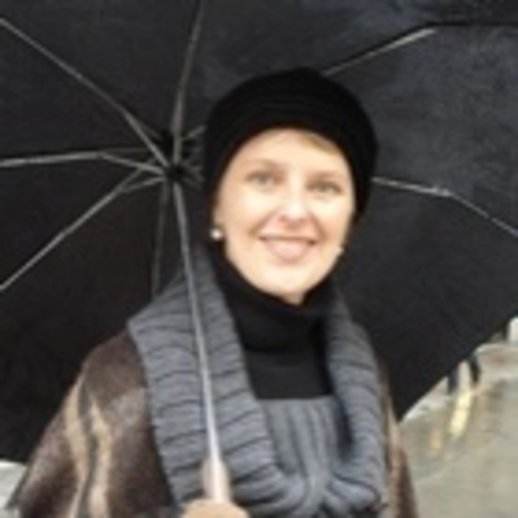 Sabine Muth - Referentin Presse & Unternehmenskommunikation - ERGO ...