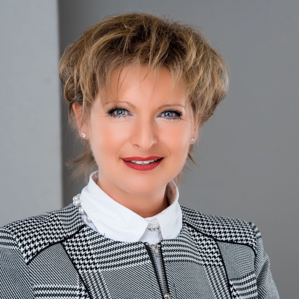 Sandra Bender - Reisebüroinhaber - TLT Urlaubsreisen GmbH / PARTNER VON ...