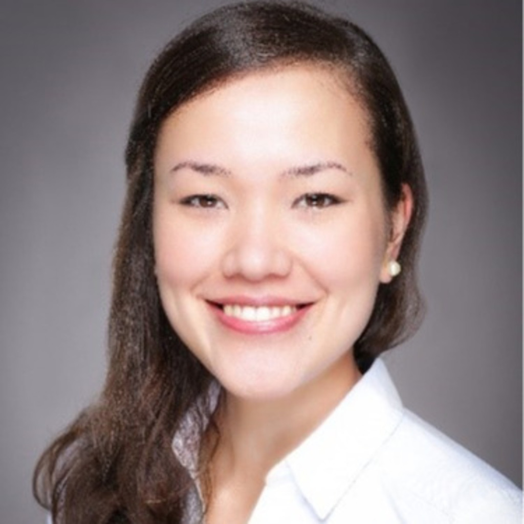 Kristina Strunk - Rechtsberaterin Vertriebsrecht und -compliance - R+V ...