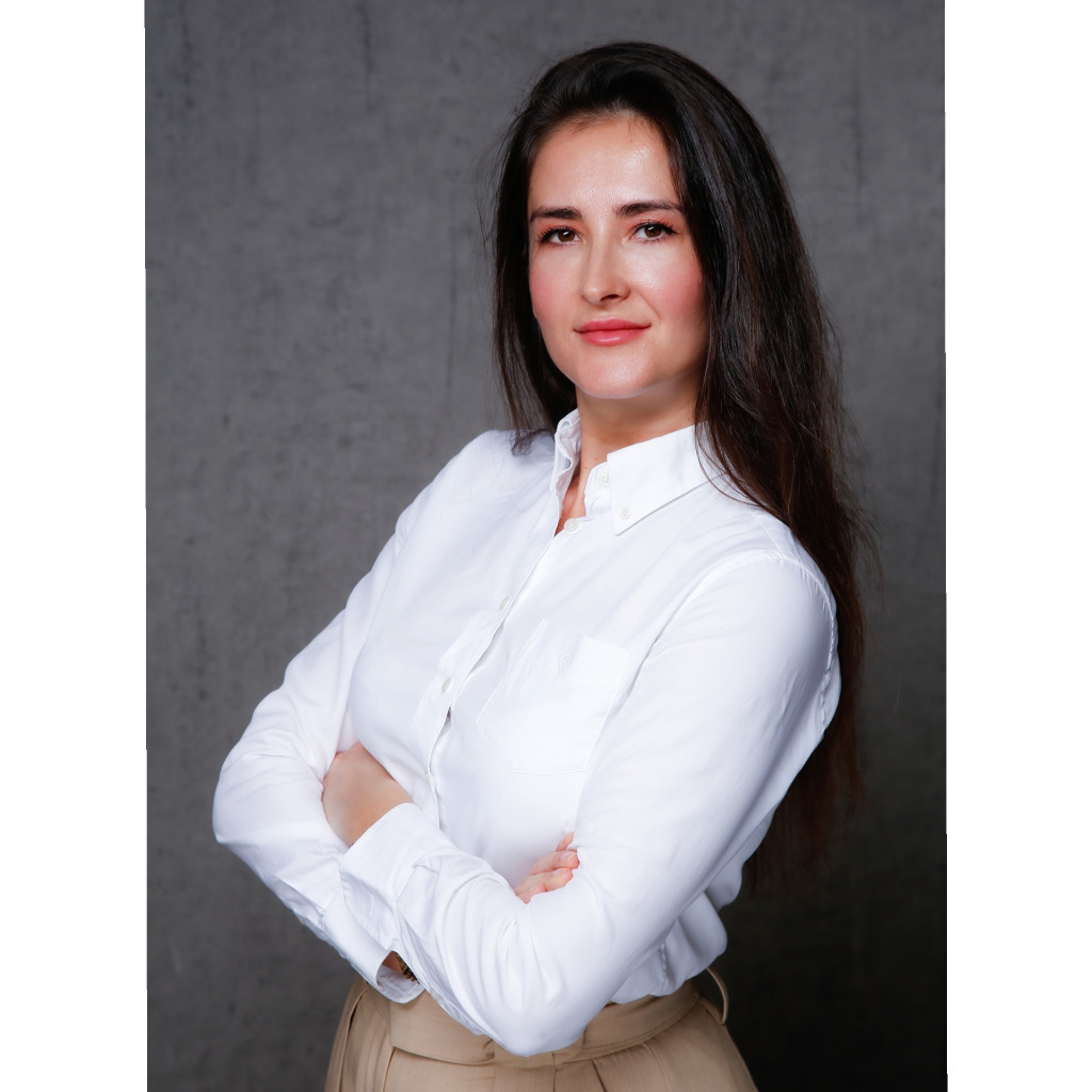 Nermina Becirevic - Trainee Filialgeschäftsführung - Galeria Karstadt ...