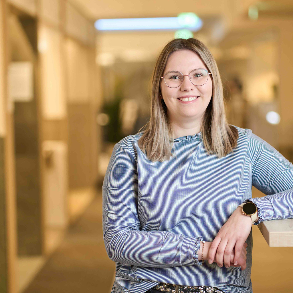 Anna-Lena Gronewold - Großhandelskauffrau - TRAUCO Fachhandel | XING