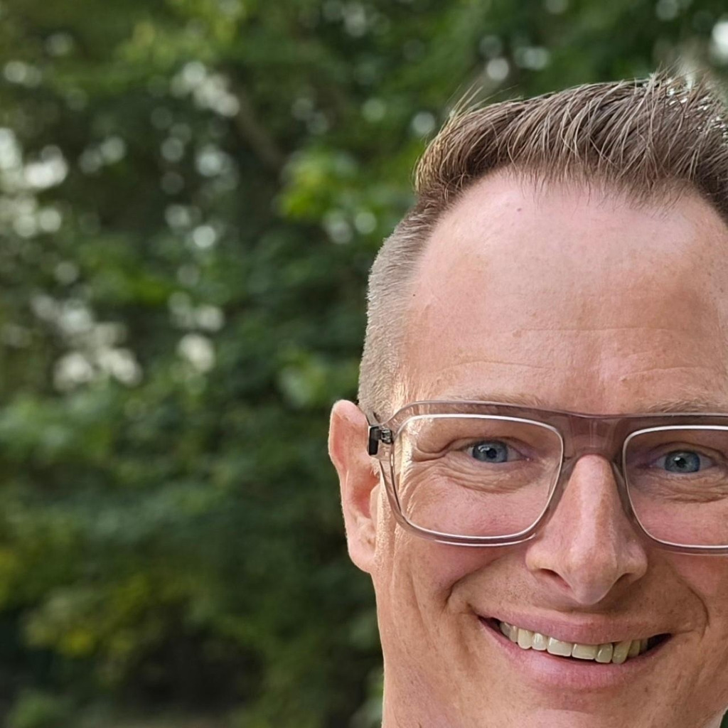 Michael Tetzlaff - Augenoptikermeister - VIU Eyewear | XING