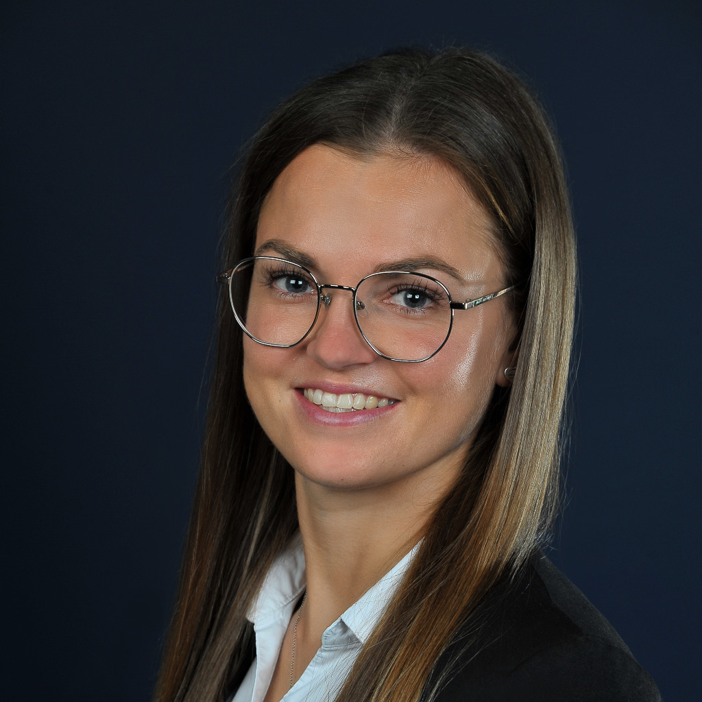 Lena Geber - Kaufmännische Assistentin - Salzgitter Flachstahl GmbH | XING