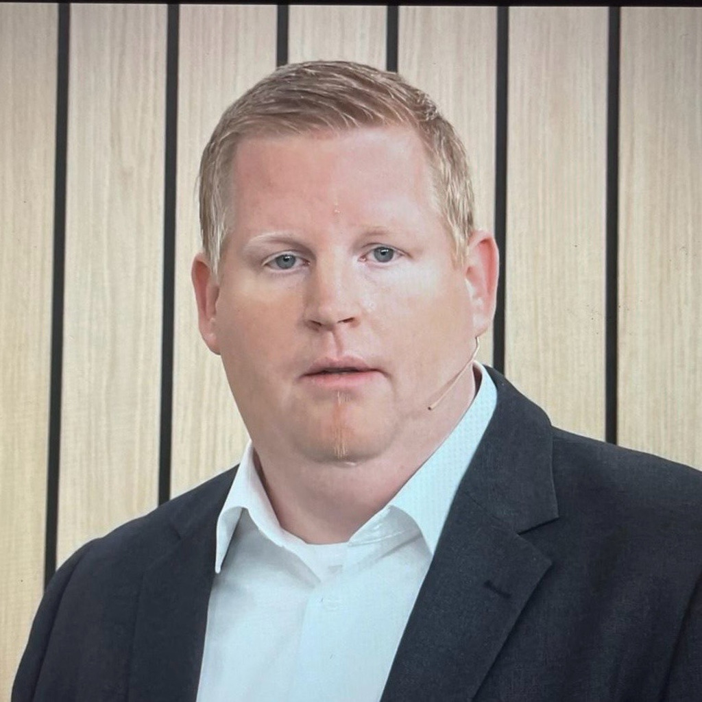 Lukas Hüls - Finanzberater - R+V Versicherung | XING