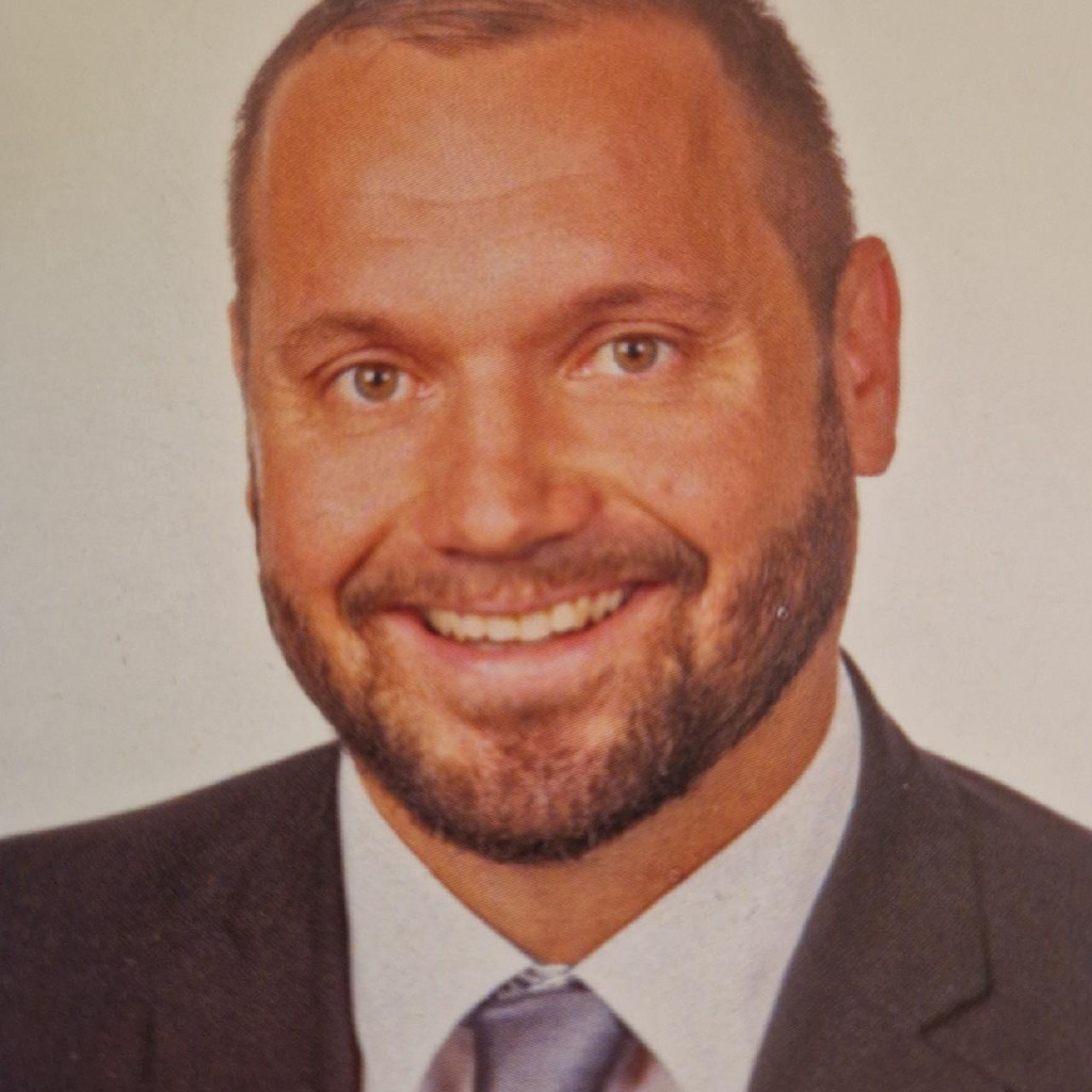 Daniel Dörfler - Geschäftsstellenleiter - Volksbank Raiffeisenbank ...