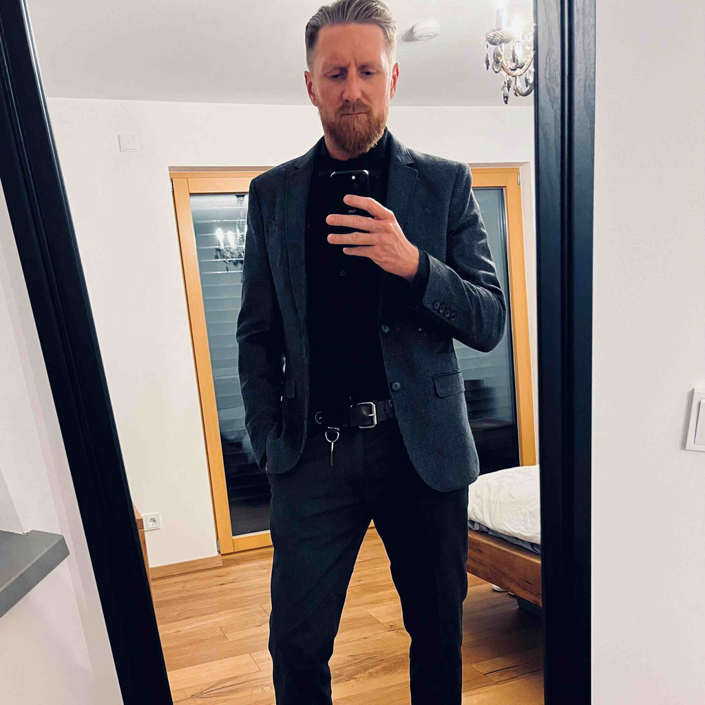 Marco Bornschlegel - Technical Application Engineer - IBC SOLAR AG | XING