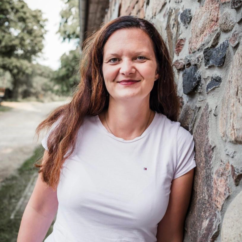 Mandy Walter - Teamleiterin Beschaffung Vergabemanagement - Deutsche ...
