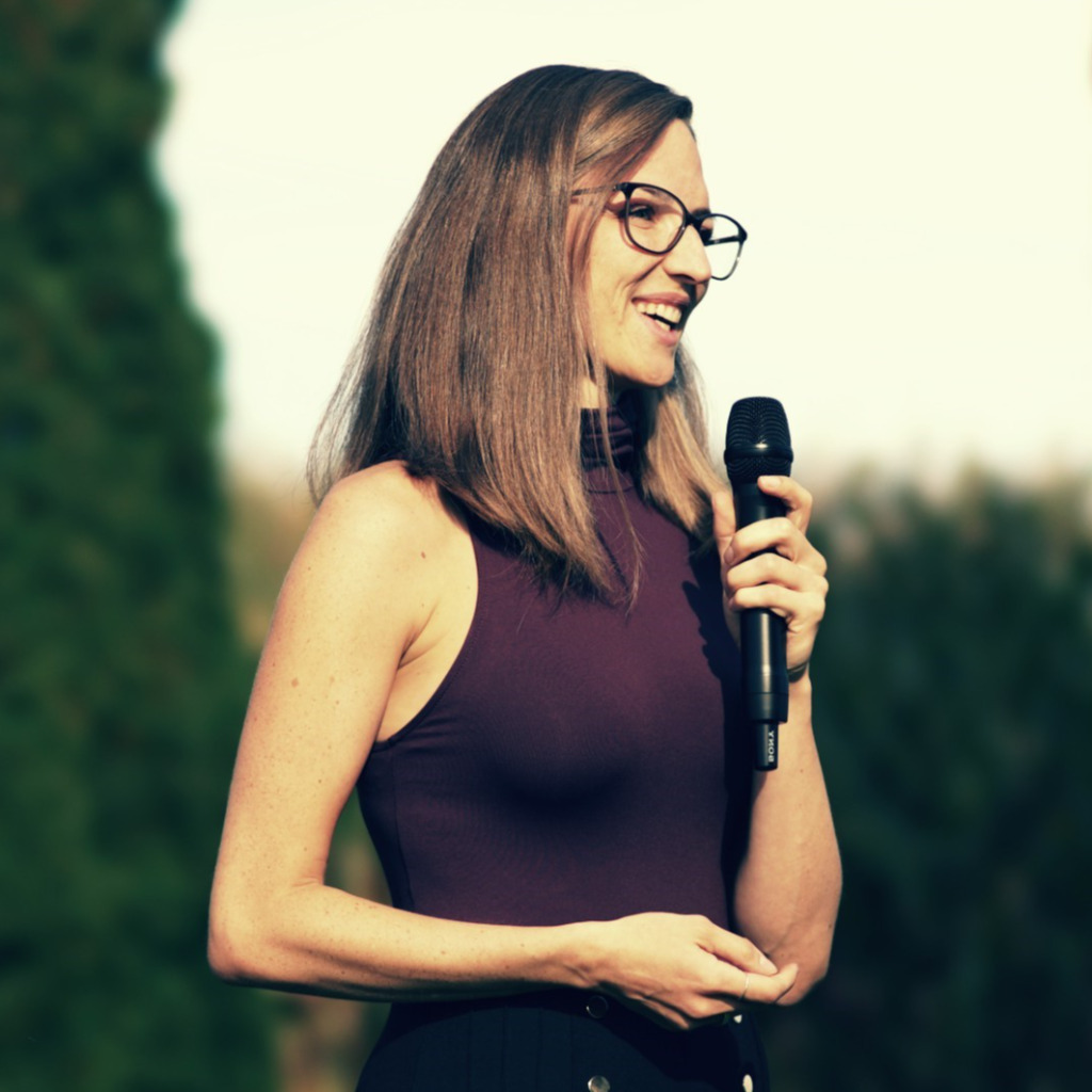 Clarissa Molocher - Freie Rednerin - Clarissa Naomi Speaker | XING