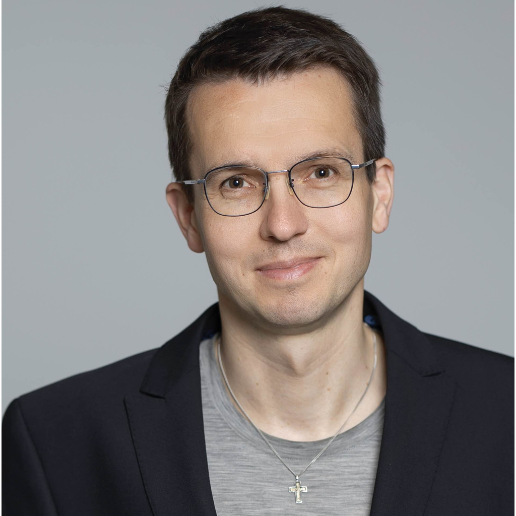 Dr. David Hamann - Abteilungsleiter EMC & Antenna - IAV | XING