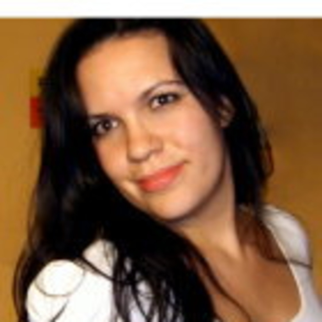 Noemi Cserpes - PR and communication associate - Hungarian (Magyar ...