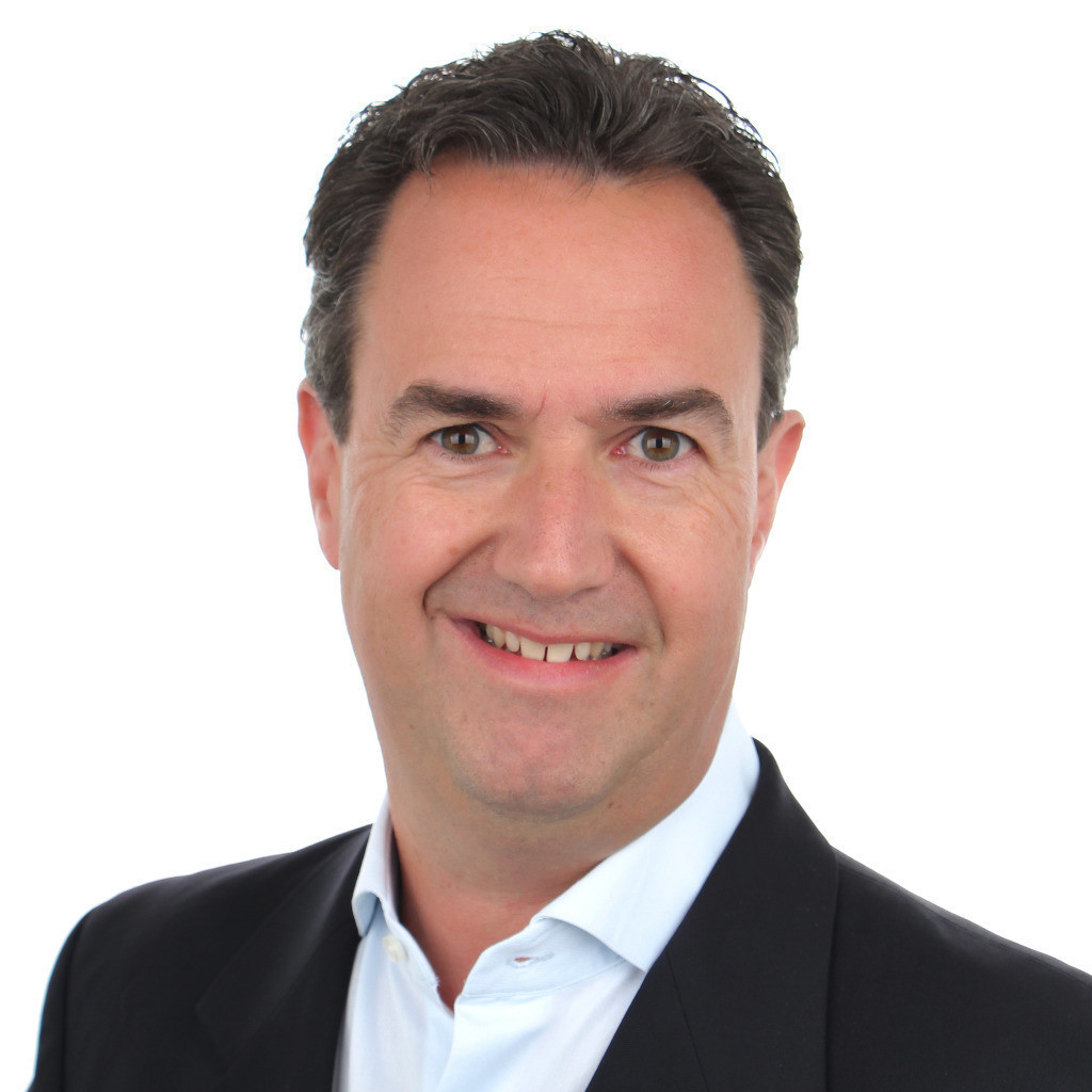 Dipl.-Ing. Michael Becker - Chief Commercial Officer Automotive ...