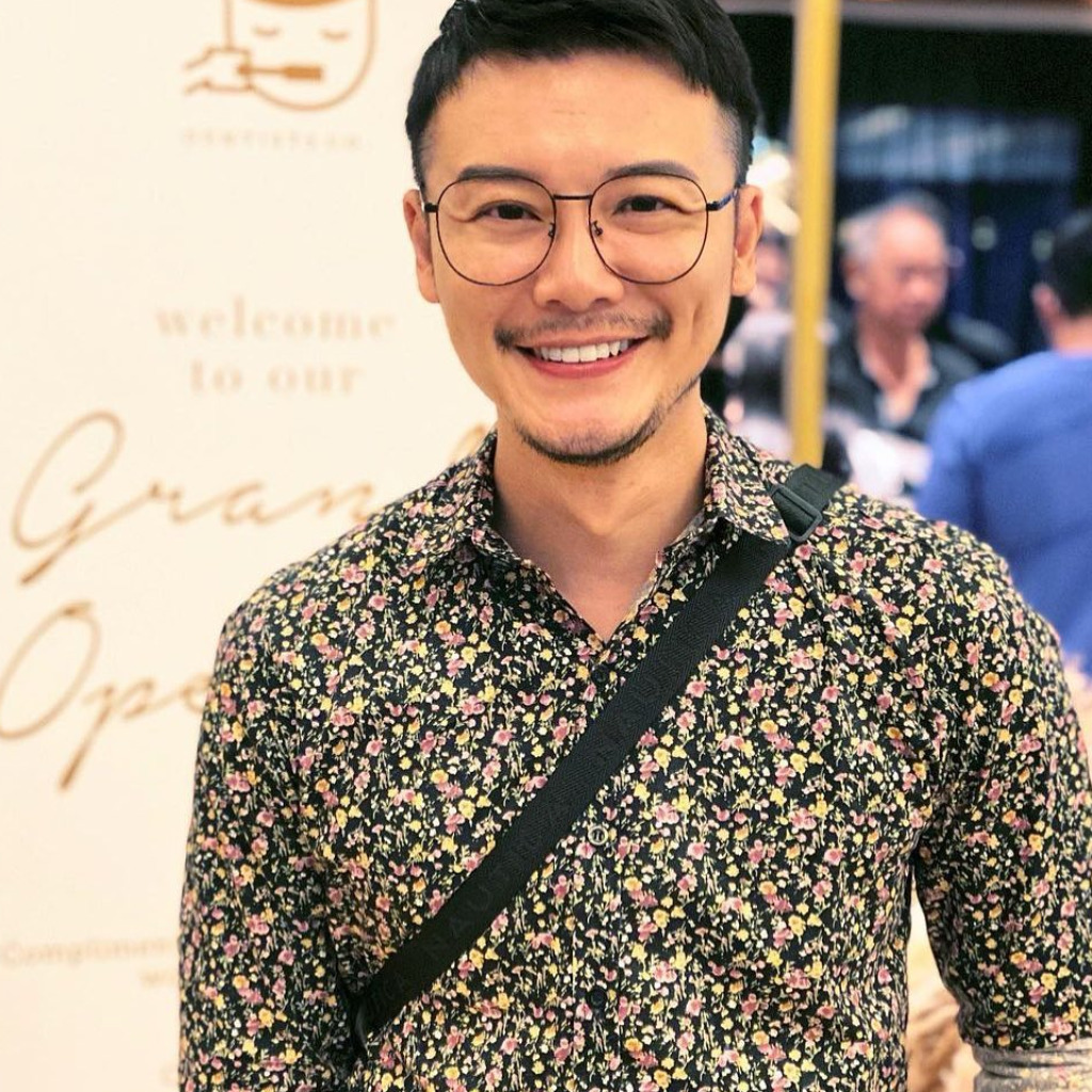 Gary Long - Marketing Director - Parfums Christian Dior | XING