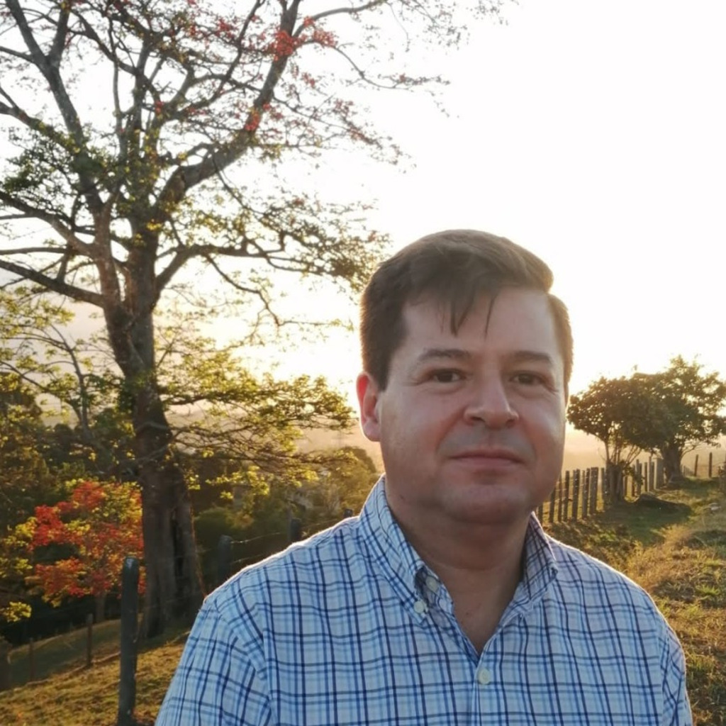 Rodolfo Mora Murillo - Gerente de Mercadeo - Comercializadora ...