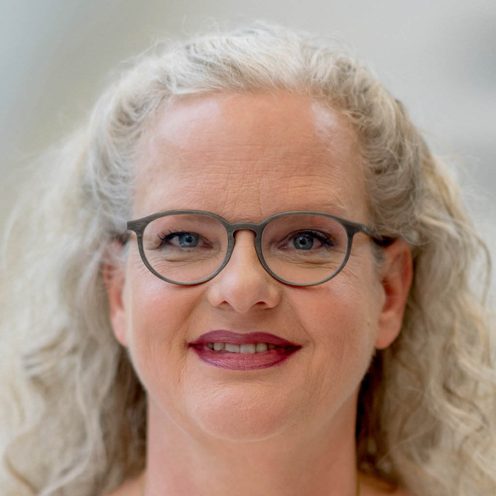 Heidi Binder's Instagram, Twitter & Facebook on IDCrawl