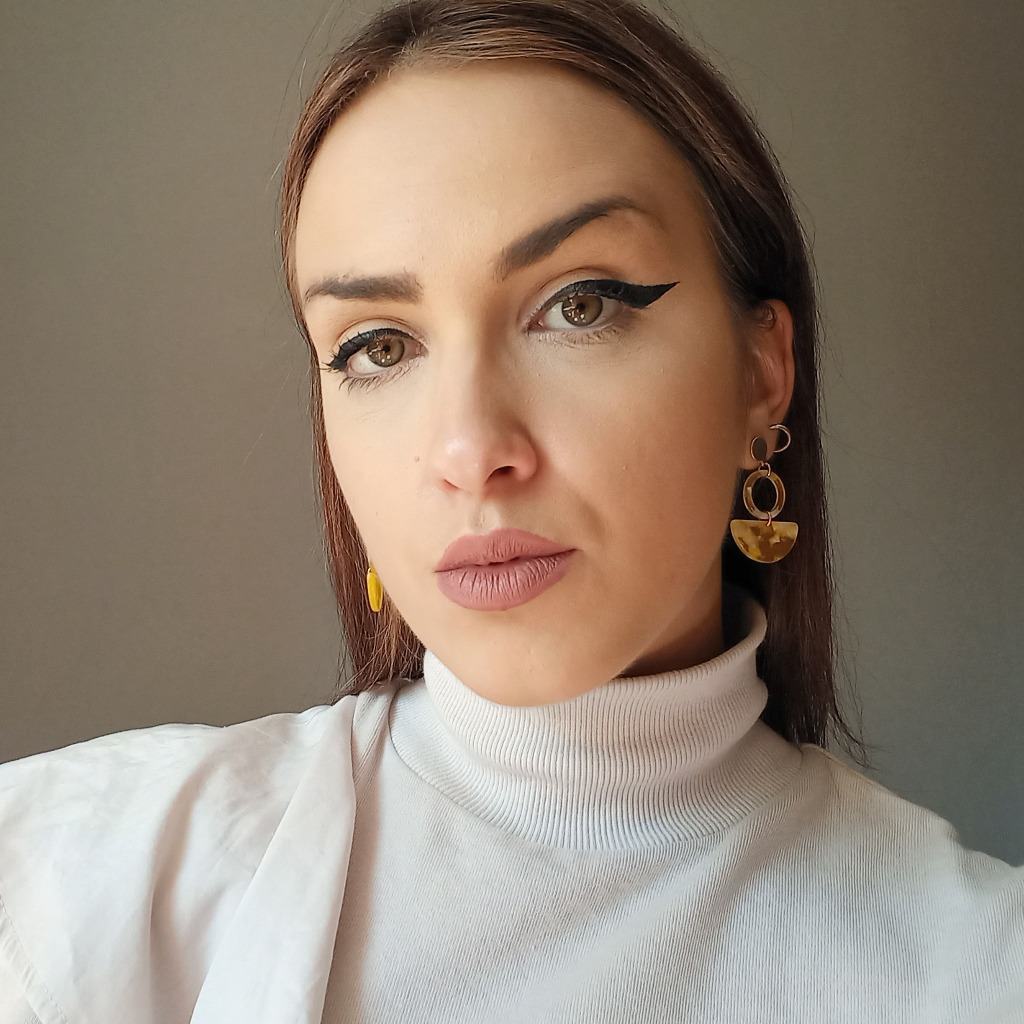 Helena Hajduković - Business economics - Libertas International ...