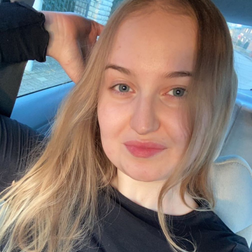 Emily Weßling - Kauffrau für Büromanagement - Lift It | XING