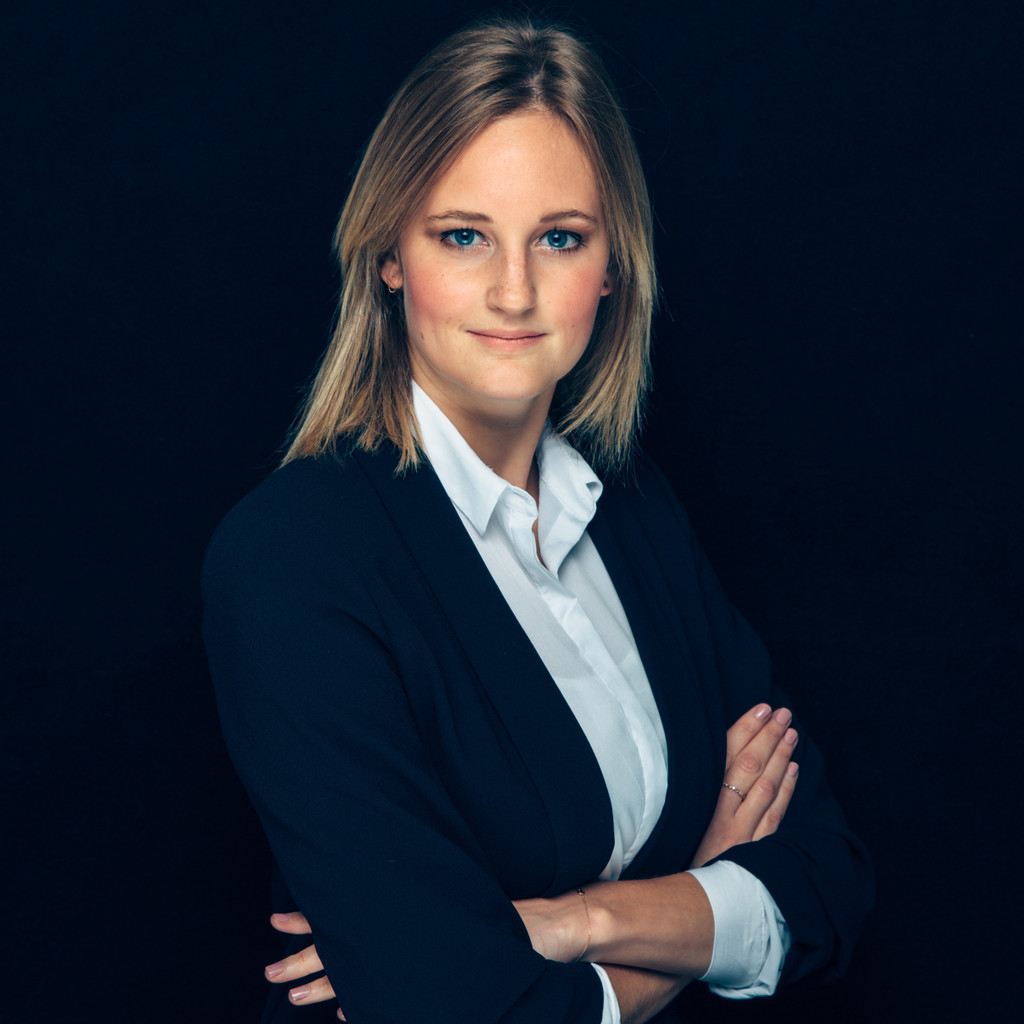 Anna Eichner - Projekt Koordination STARTUP AUTOBAHN - Daimler AG | XING